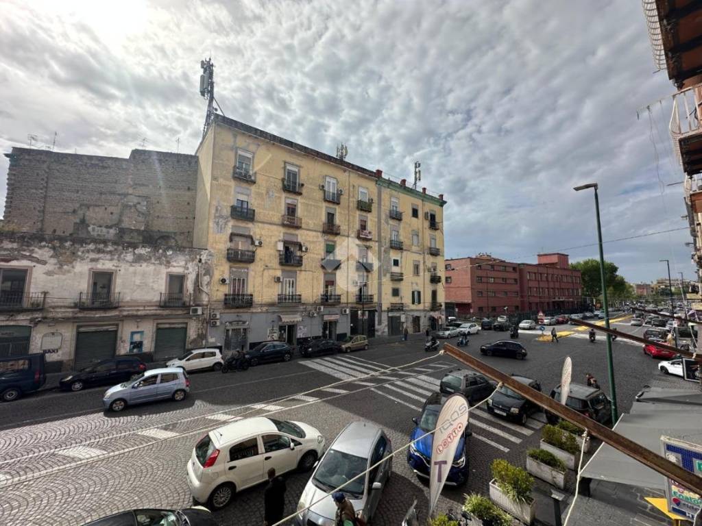 Rent Apartment Naples. 3-room flat in via Giovanni Gussone 36. Good ...