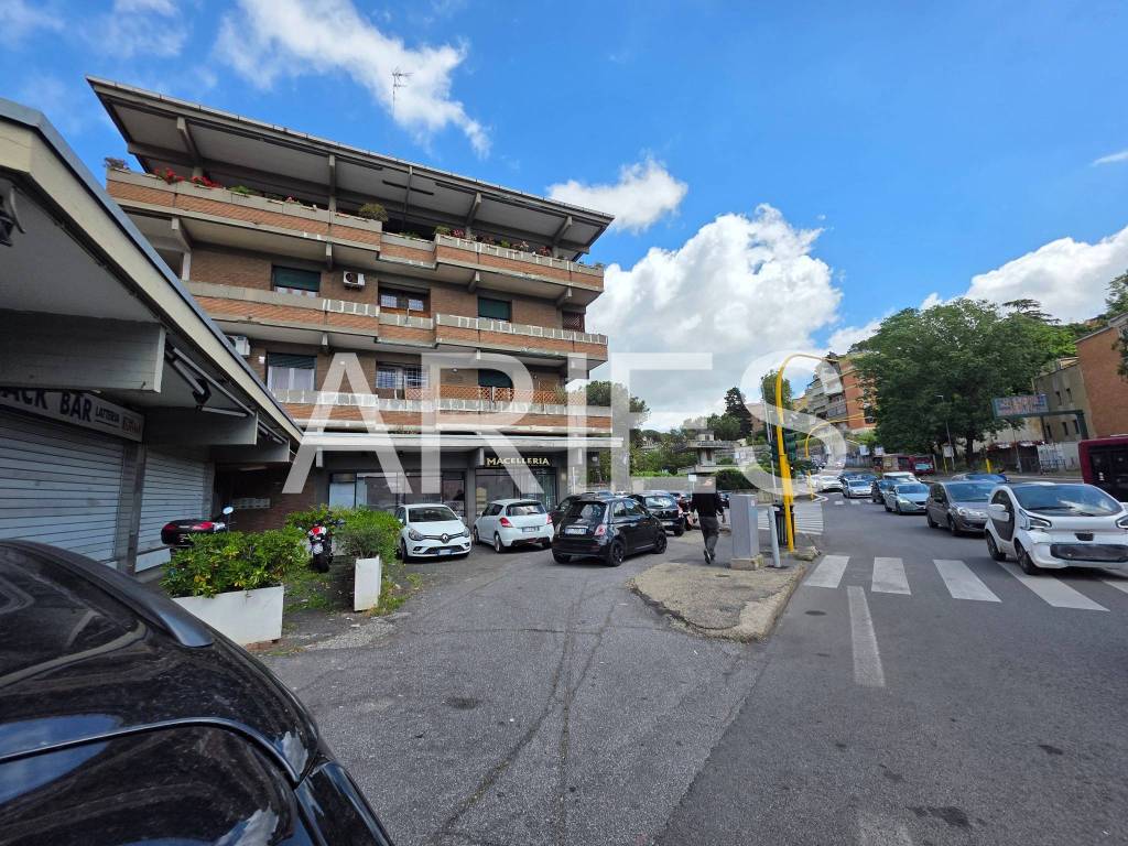 Vendita Appartamento Roma. Bilocale in via Portuense 708. Da ...