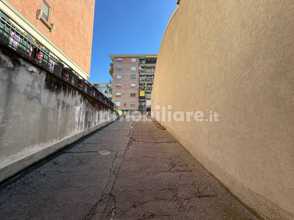Garage - Box via La Loggia 64, Torino, Rif. 129025336 - Immobiliare.it