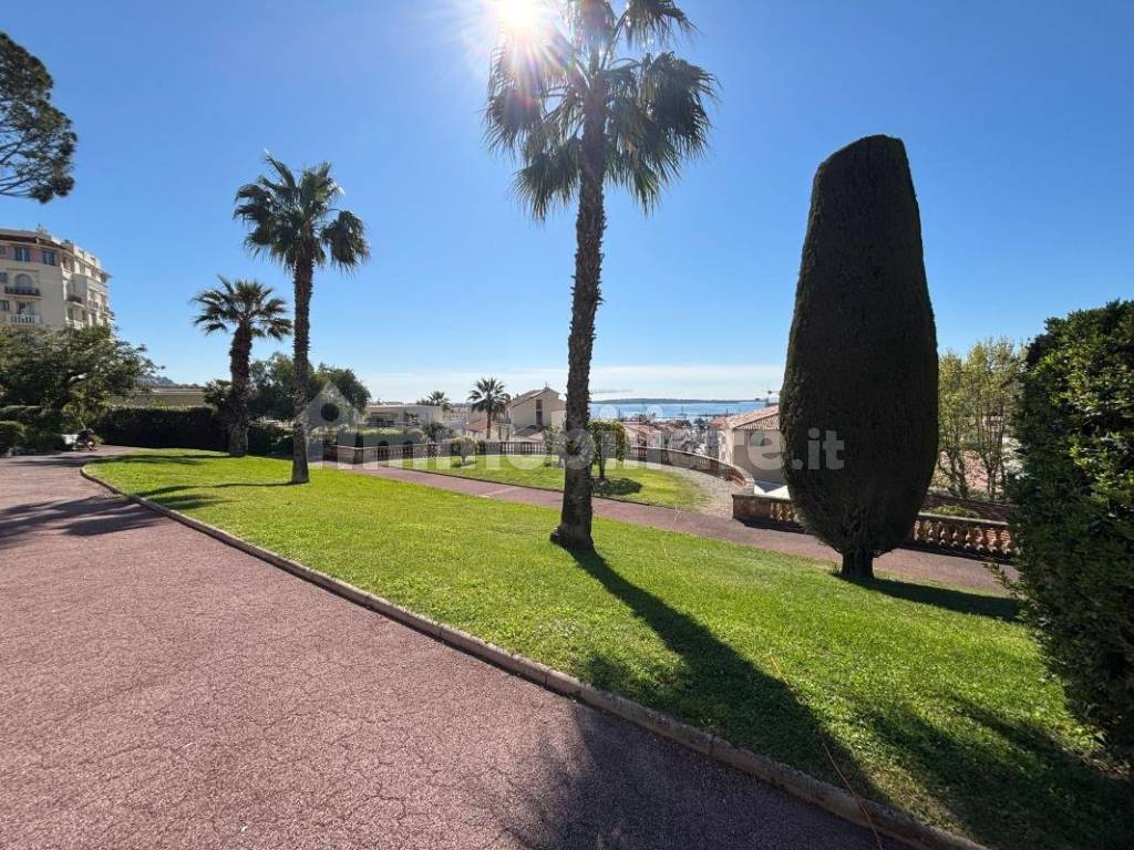 Vendita Appartamento Cannes. Bilocale, Con terrazza, rif. 129318330