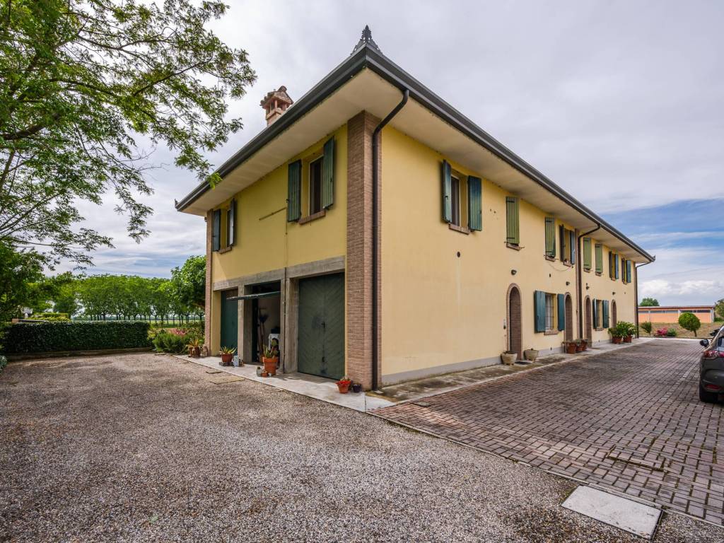 Vente Appartement Crevalcore. Appartement 2 chambres en via Provane 139 ...