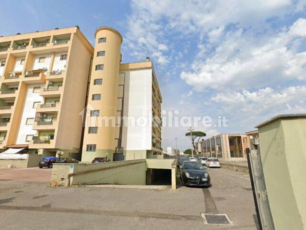 Asta per magazzino, V. Carlo Poma, 5, 00071 Pomezia Italia - 00071 ...