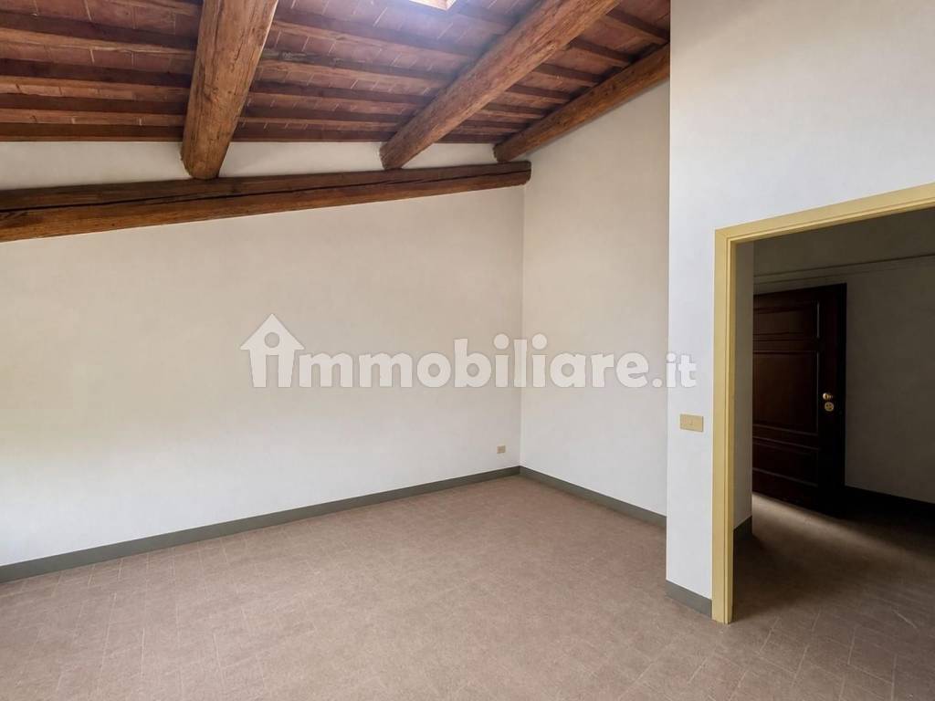 Vendita Appartamento in viale Giuseppe Giusti 273. Lucca. Ottimo stato ...