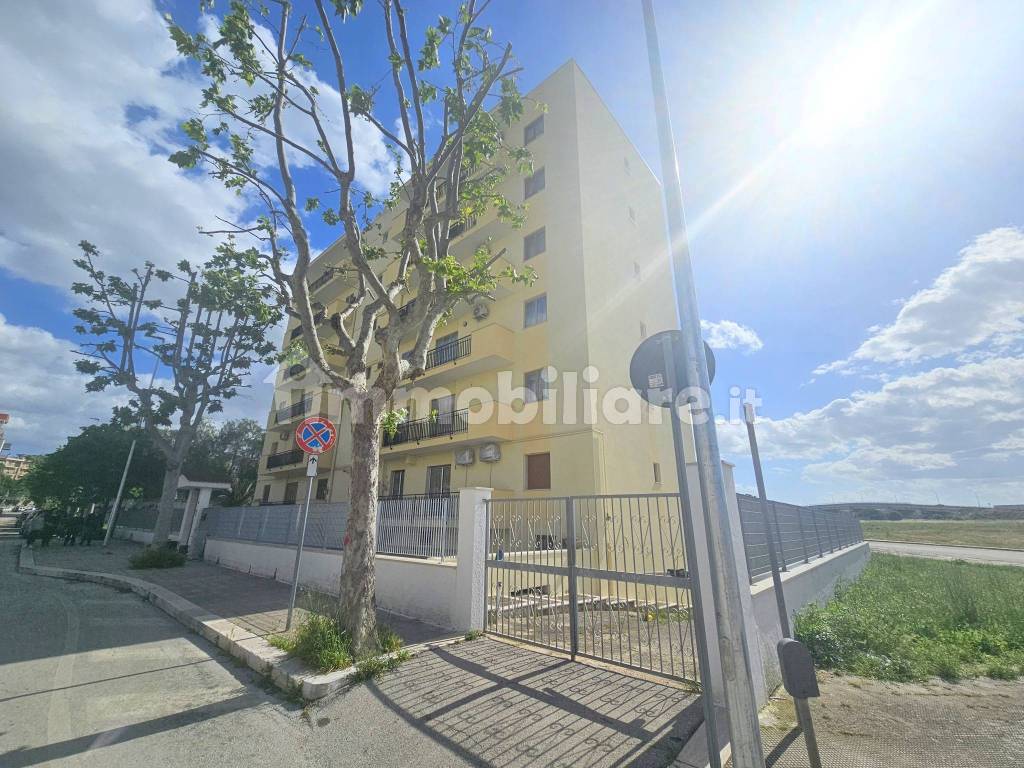 Vendita Appartamento in via Filippo Turati 8. Mola di Bari. Buono stato ...