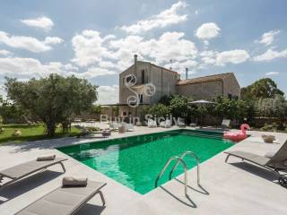 Homes for sale in Puntarazzi, Pozzillo, Donnafugata, Punta Braccetto ...