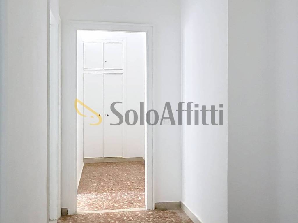 Affitto Appartamento Roma. Bilocale in via Sant'Agatone Papa 35. Ottimo ...
