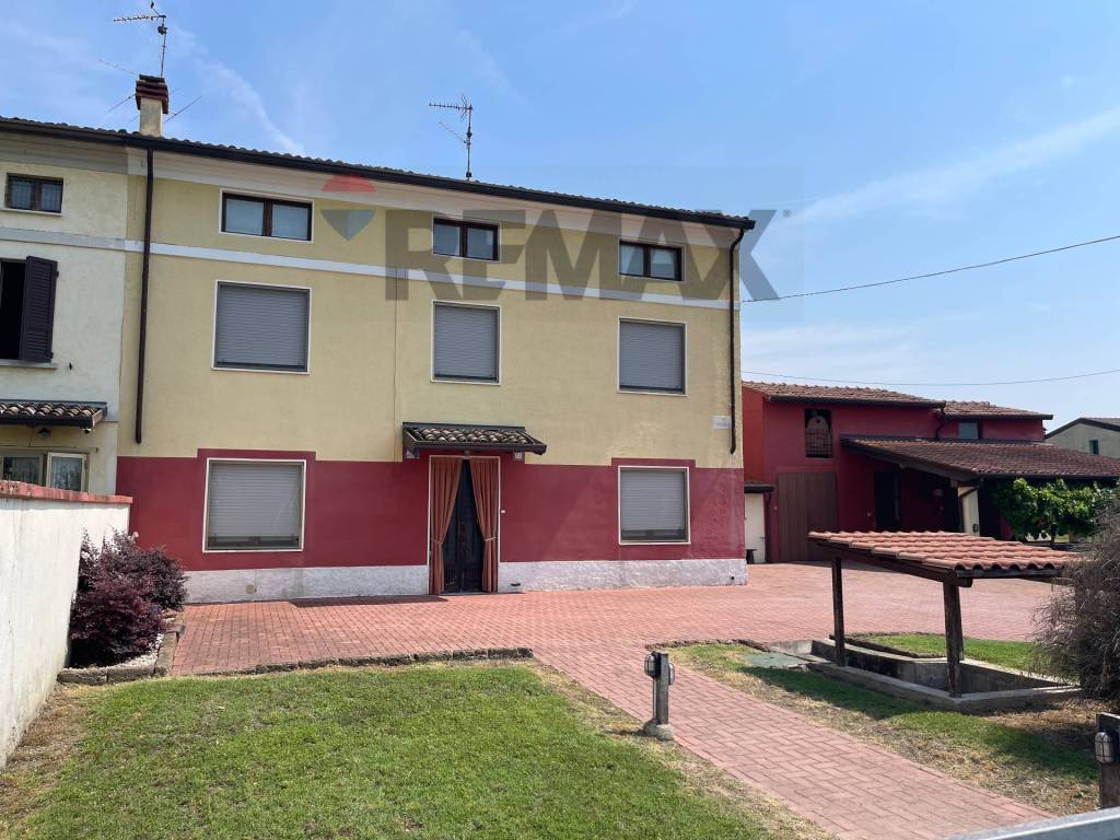 Vendita Terratetto unifamiliare in strada rassica 73 Castel Goffredo ...