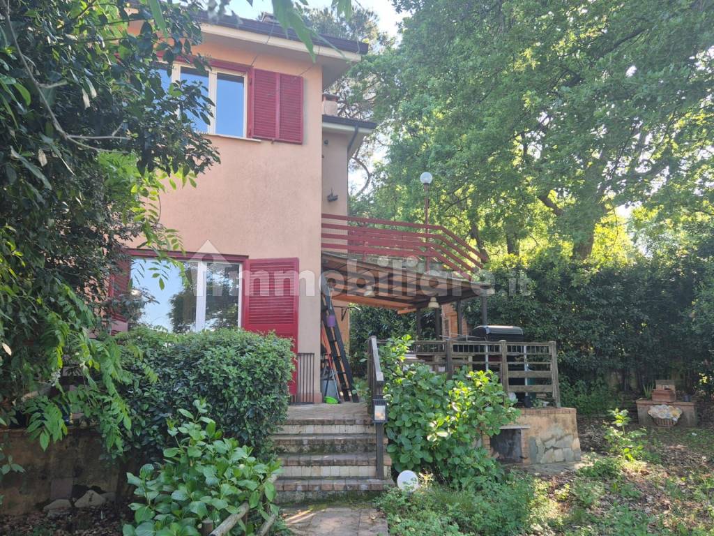Vendita Appartamento Monte Porzio Catone. Trilocale in via dei Quintili ...