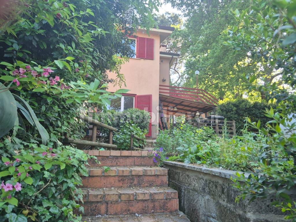 Vendita Appartamento Monte Porzio Catone. Trilocale in via dei Quintili ...