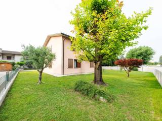 Maisons à vendre dans Via Giuseppe Ungaretti, Quinto Vicentino ...