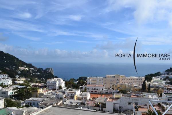 Trilocale buono stato, Centro, Capri