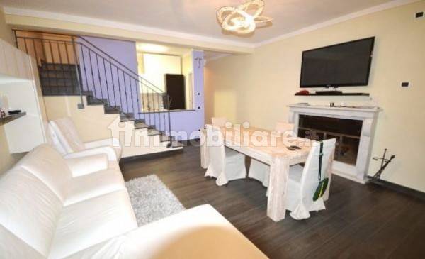 Appartamento via Colombini, Centro, Capannori