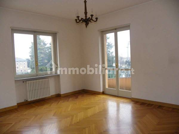 Quadrilocale via Ugo Macchieraldo 18, Centro Città, Biella