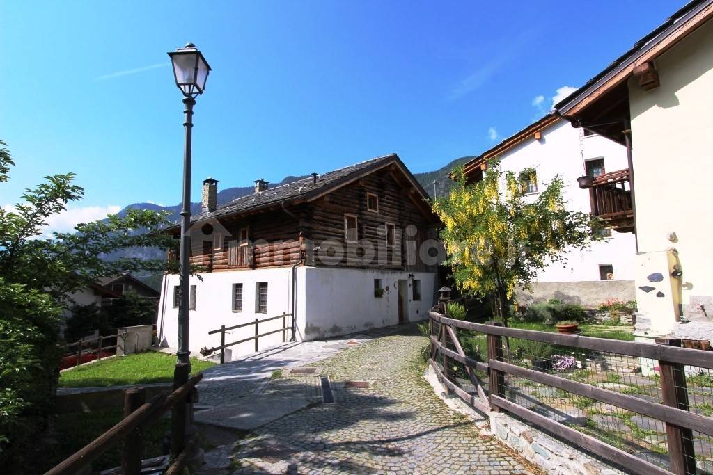 Trilocale frazione Cerian 2, Antey-Saint-Andrè