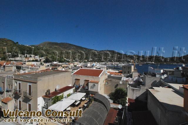 Palazzo - Edificio Vico Vulcano 33, Lipari, Rif. 52724222 - Immobiliare.it