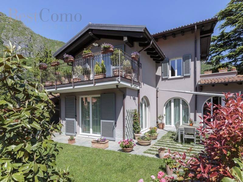 Villa unifamiliare viale delle Rimembranze 8, Centro, Porlezza