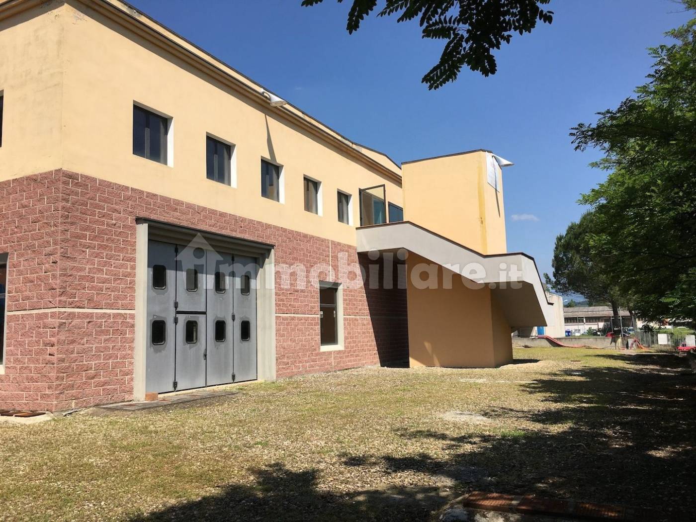 Capannone in Vendita