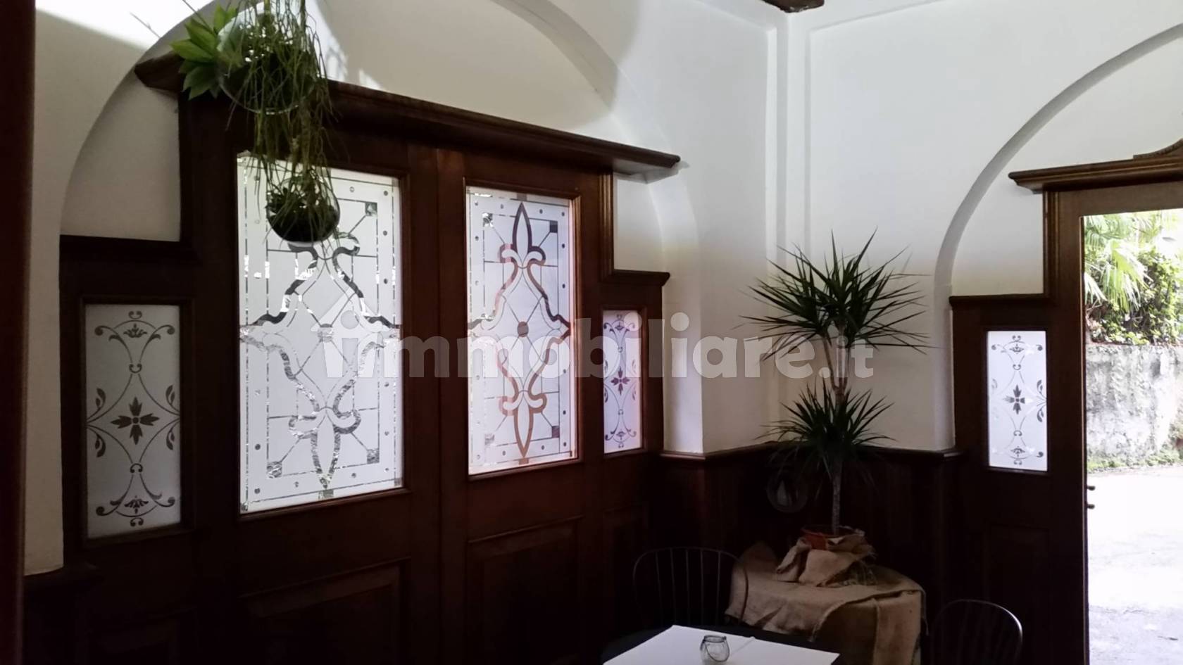 Locale commerciale in Vendita