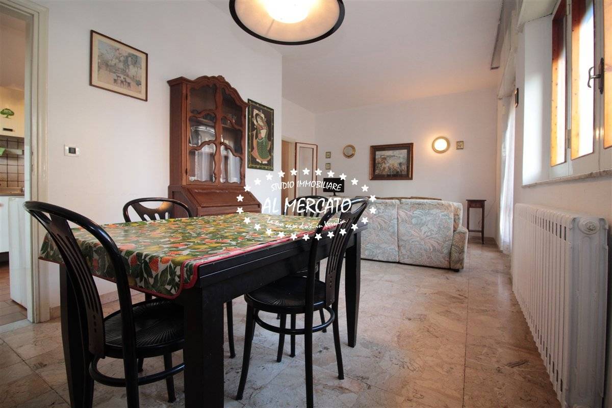 Appartamento via Giosuè Carducci, Lido di Camaiore, Camaiore