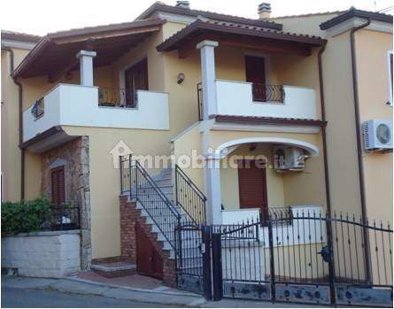 Trilocale via Lombardia 25, Torpé, Torpè