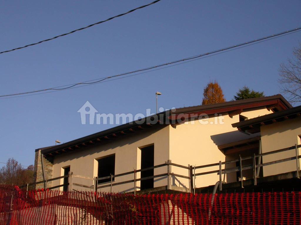 Sale Two-family villa Galbiate. New, parking space, with terrace ...