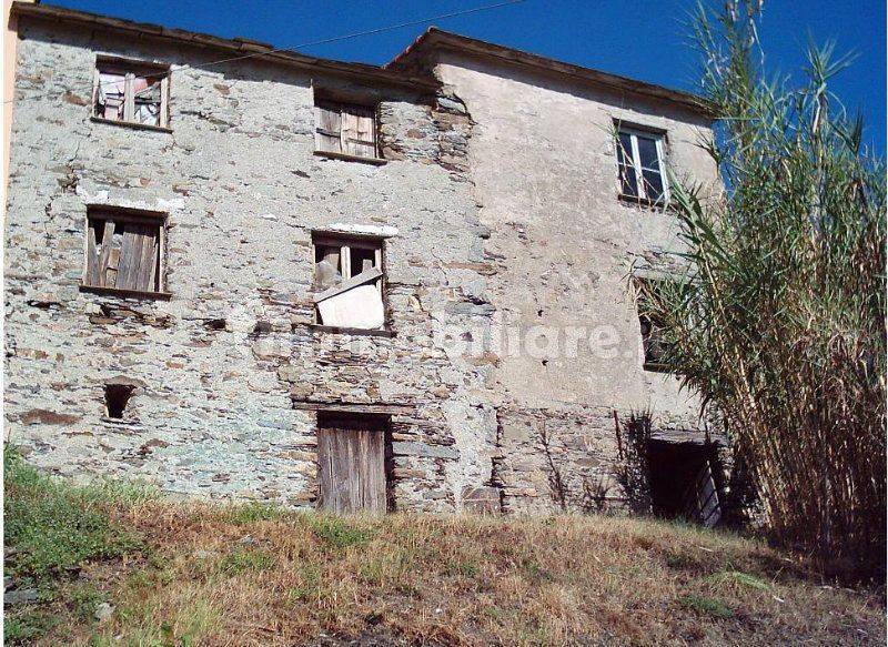 Vendita Rustico Moconesi. Da ristrutturare, 350 mq, rif. 61005212