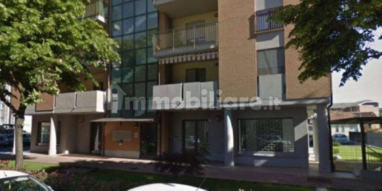 Locale commerciale in Vendita