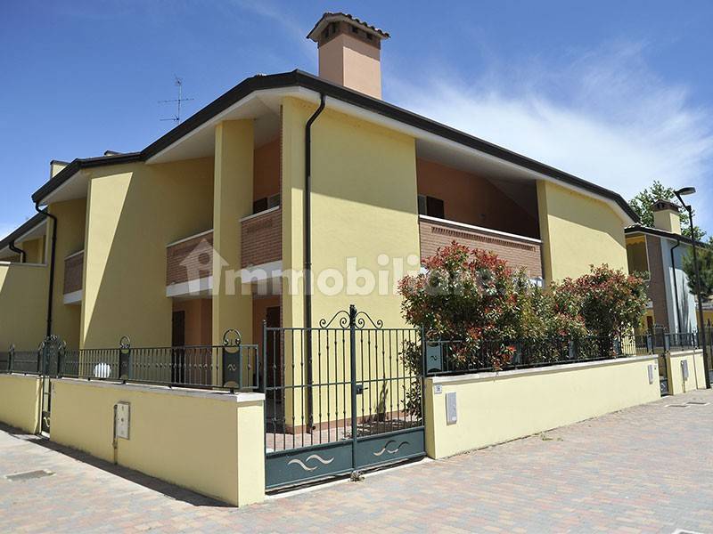 Villa a schiera 4 locali, nuova, Lido delle Nazioni, Comacchio
