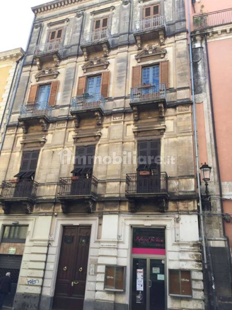 Locale commerciale in Vendita