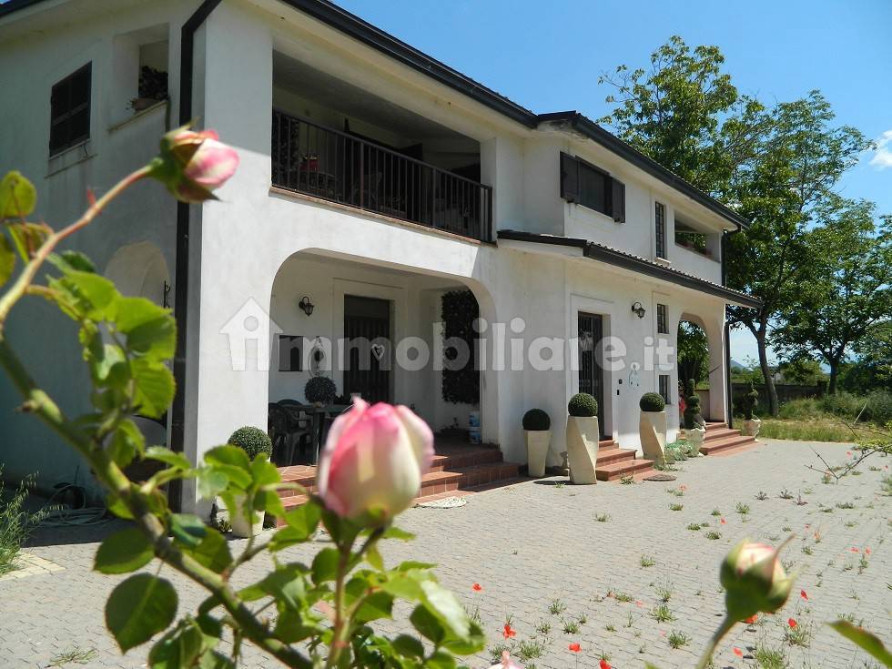 Sale Two-family villa Castrocielo. Excellent condition, parking space ...