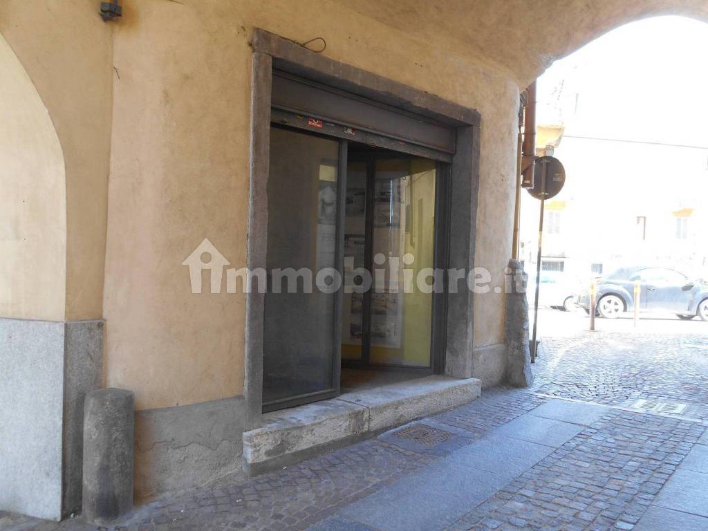 Locale commerciale via Roma 2, Rivoli, Rif. 61686334 - Immobiliare.it