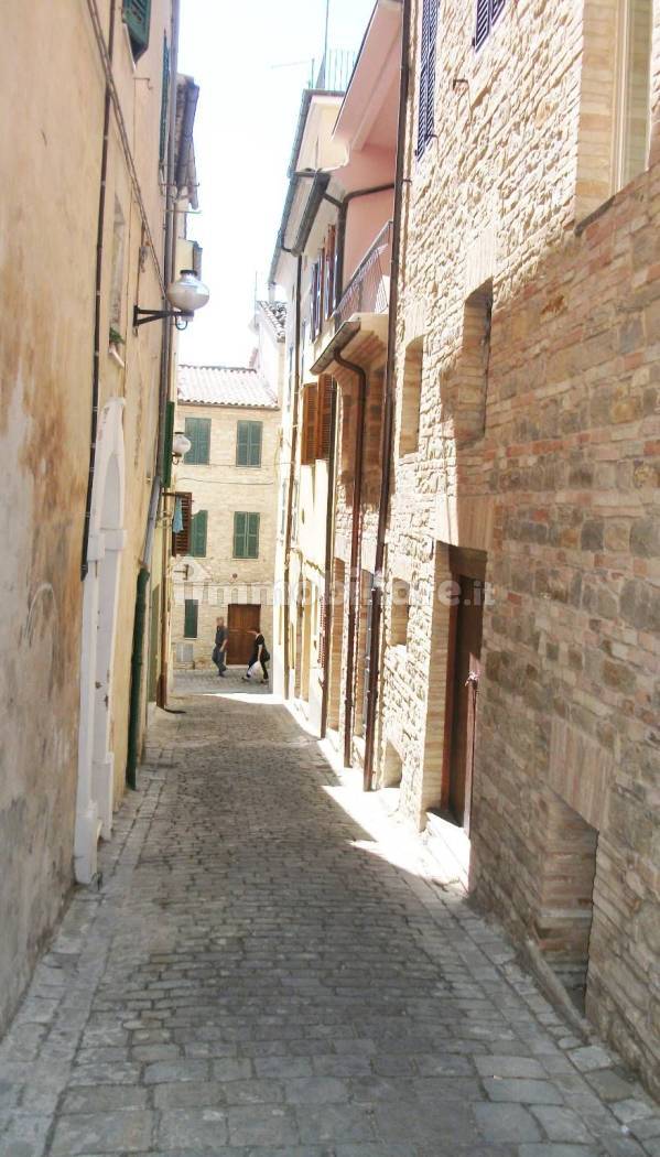 Trilocale via Luigi Cadorna 7, Centro, Cupramontana