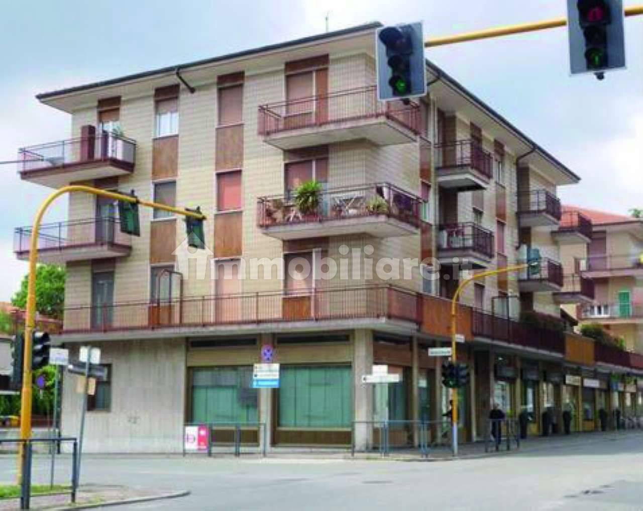 Locale commerciale in Vendita