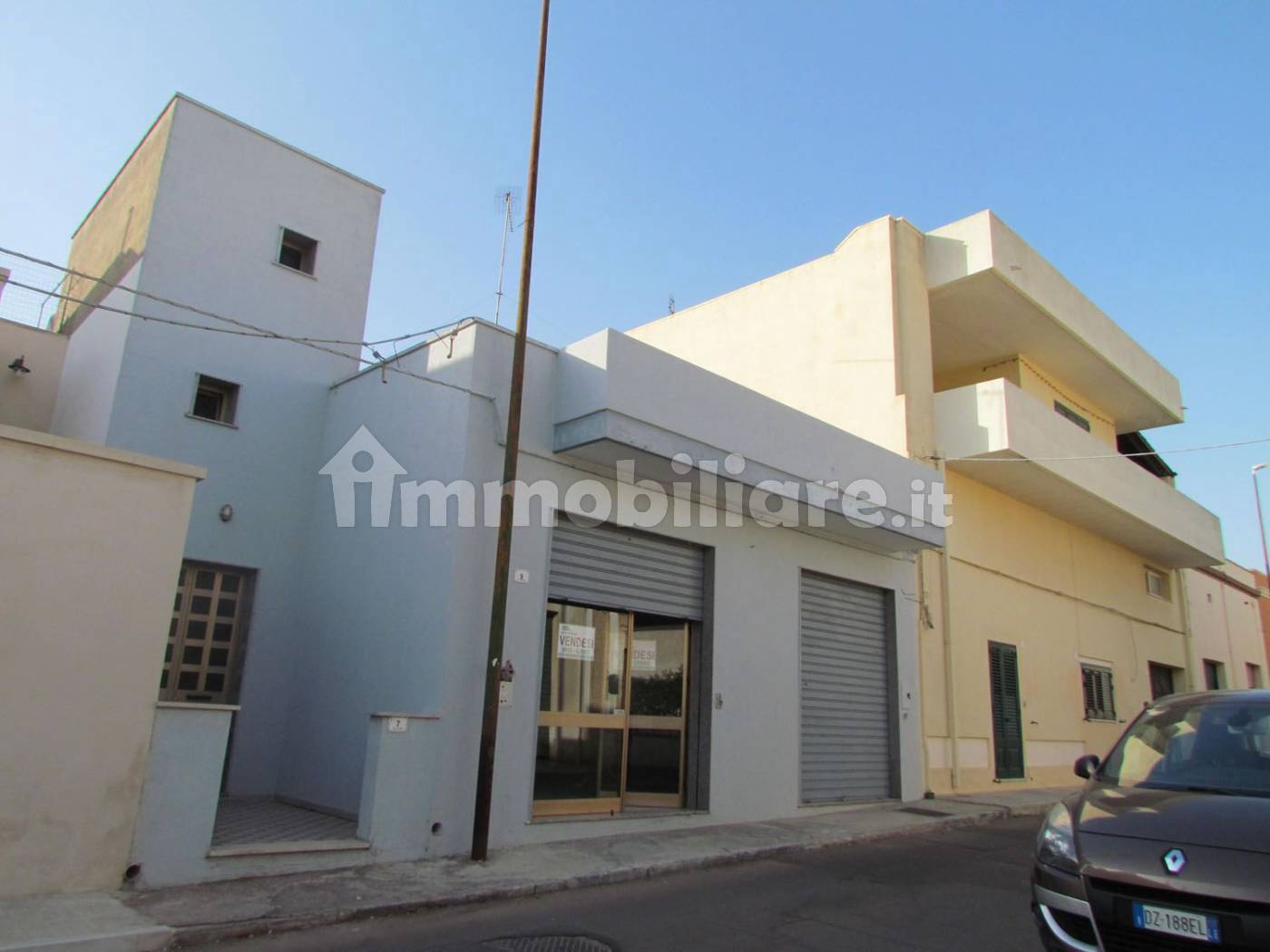 Locale commerciale in Vendita