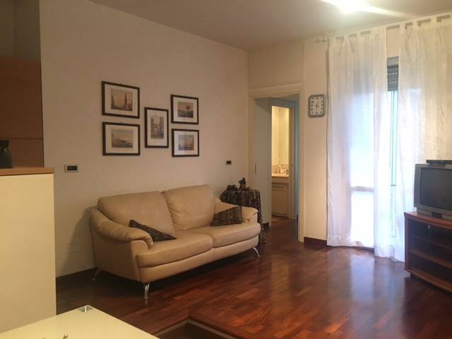 Bilocale ottimo stato, primo piano, Centro Storico, Pavia