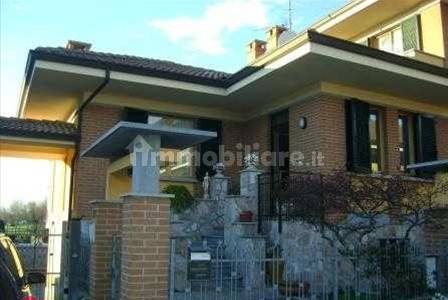 Villa unifamiliare via Reviglio della Veneria, Centro, Bra