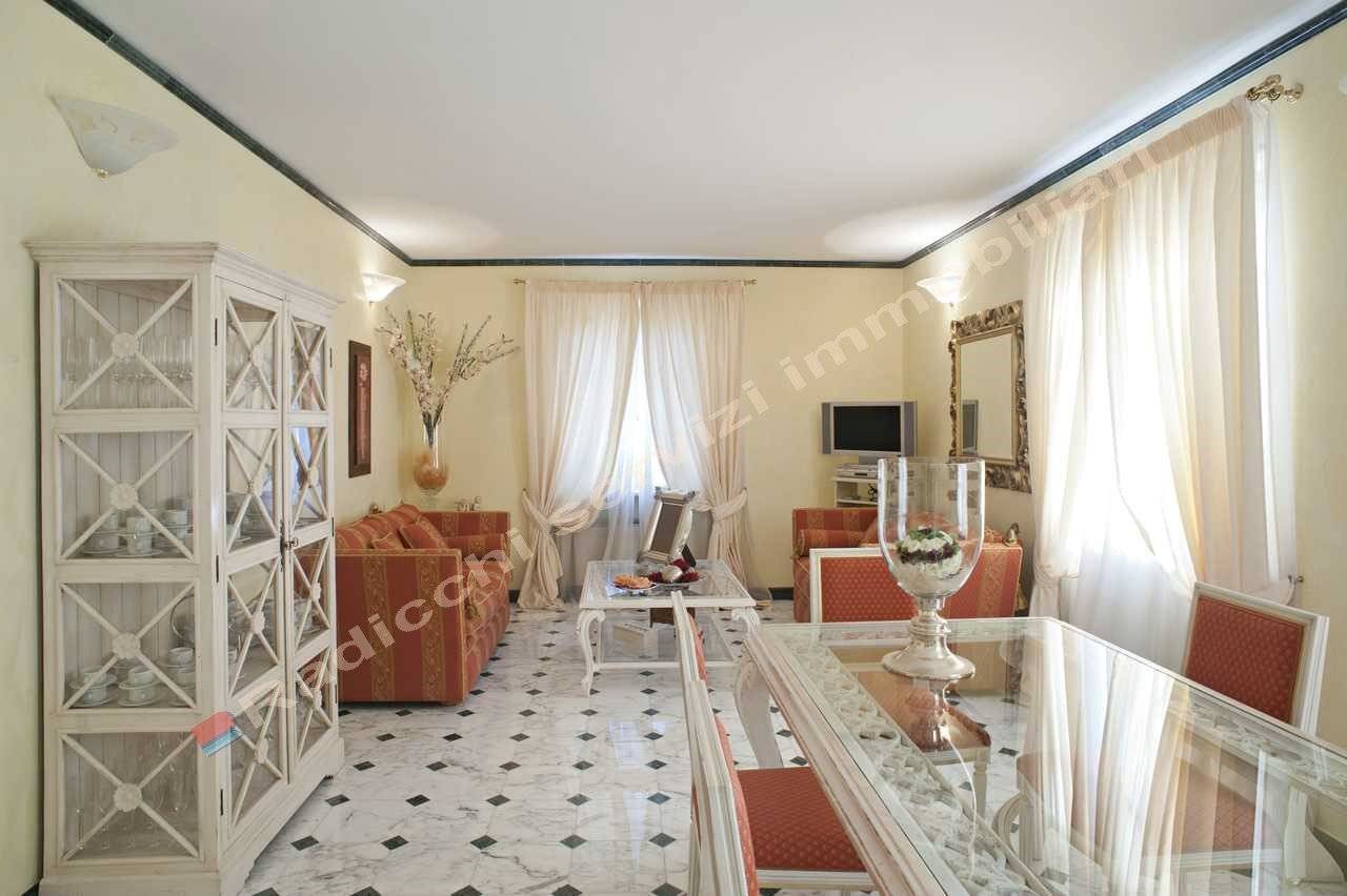 Quadrilocale viale Ammiraglio Morin 80, Roma Imperiale, Forte dei Marmi