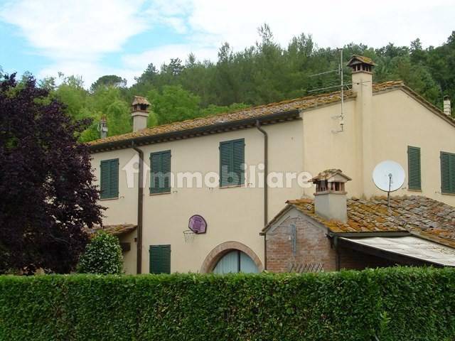Vendita Casa colonica in via Chiecina Montopoli in Val d'Arno. Buono stato, posto auto, 215 m² ...