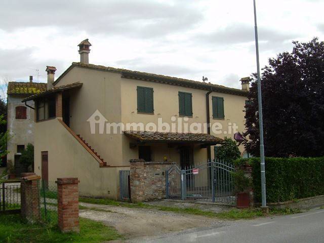 Vendita Casa colonica in via Chiecina Montopoli in Val d'Arno. Buono stato, posto auto, 215 m² ...