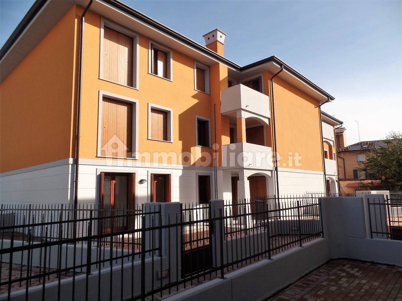 Bilocale nuovo, primo piano, Centro, Sagrado