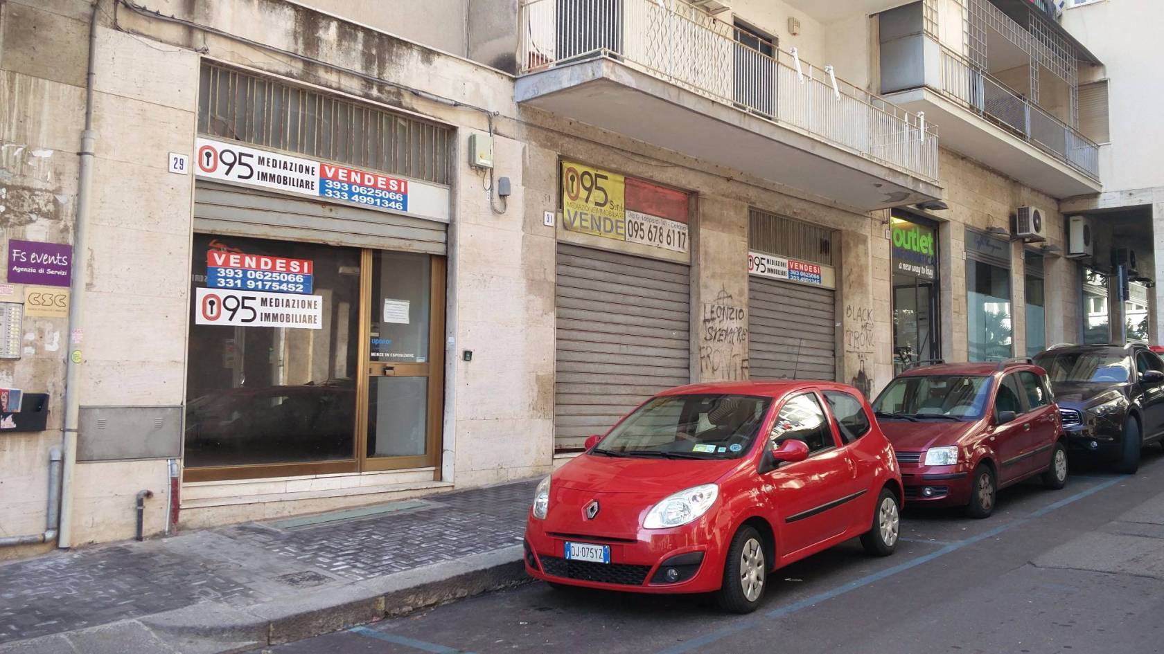 Locale commerciale in Vendita
