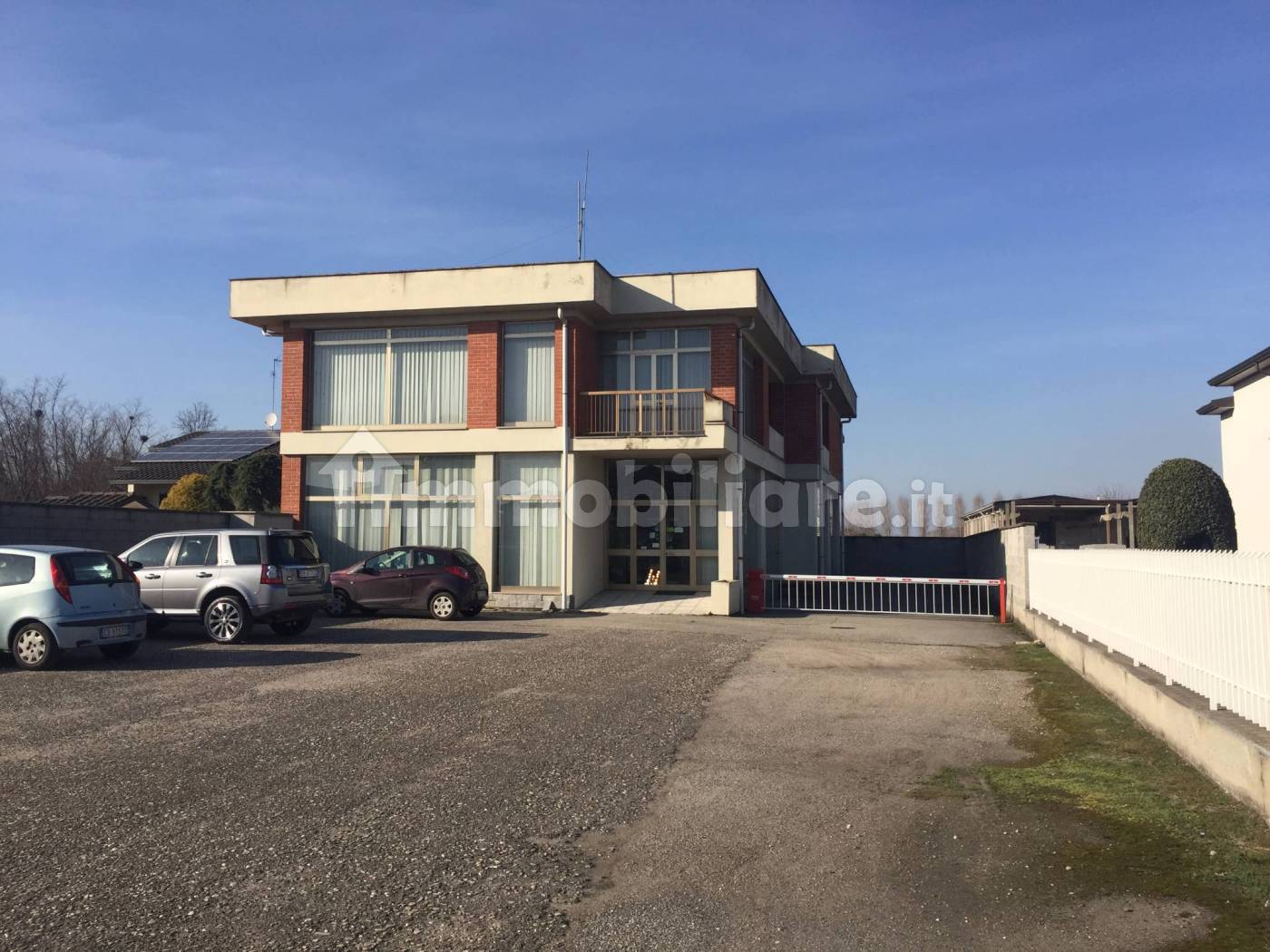 Locale commerciale in Vendita