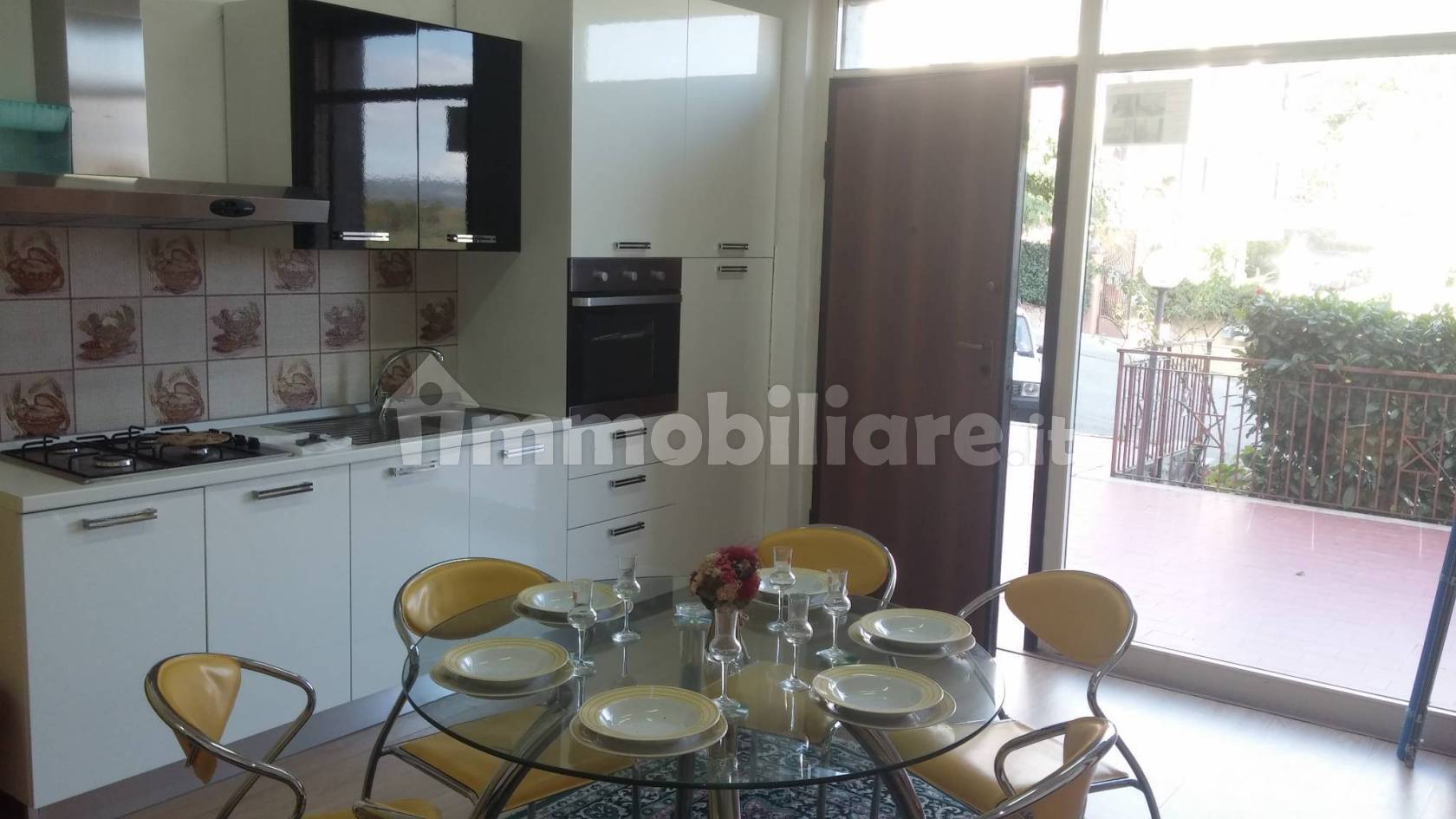 Trilocale via dei Caraceni 33, Centro, Morcone