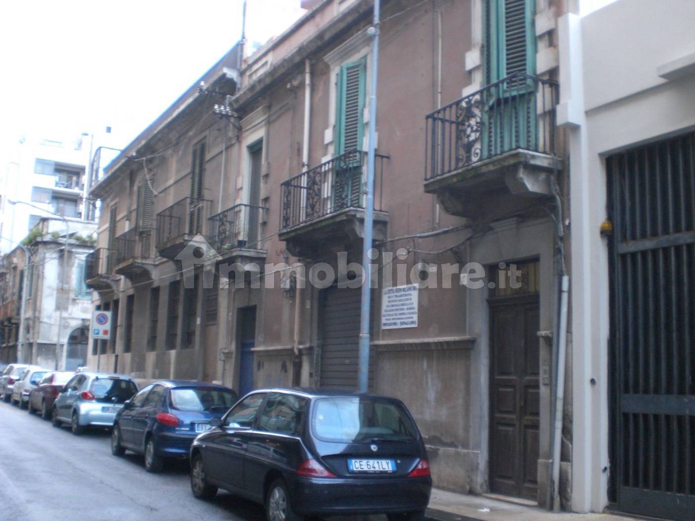 Locale commerciale in Vendita