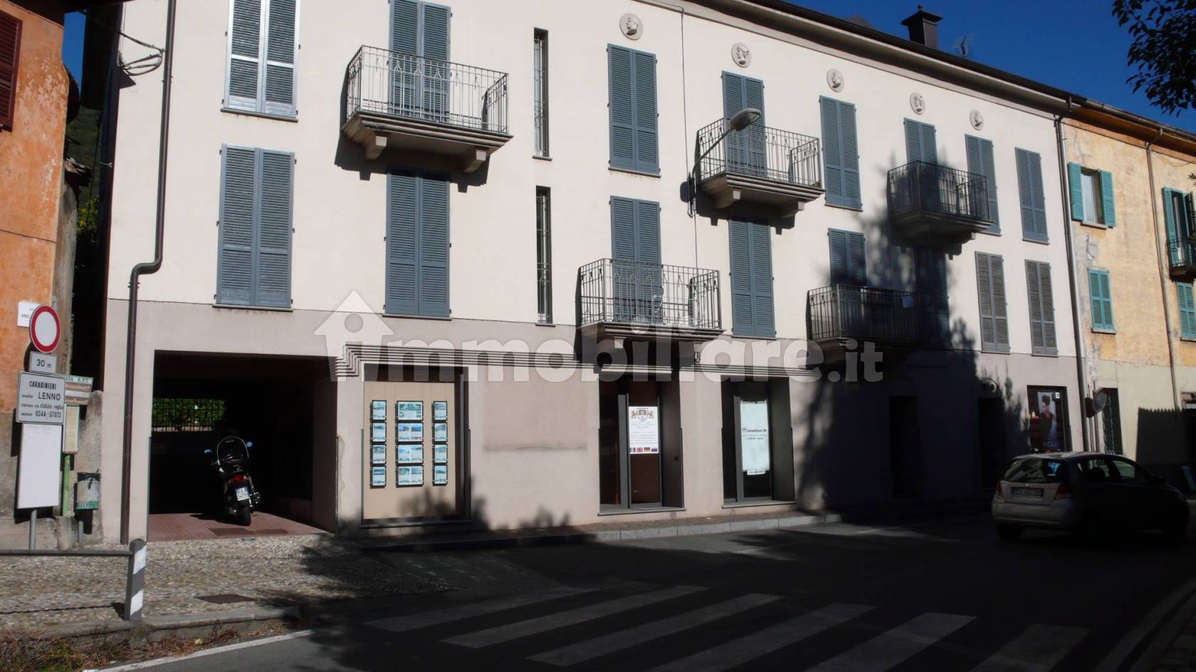 Locale commerciale in Vendita