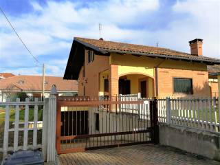 Case in vendita in Via Cervino, Sangano - Immobiliare.it