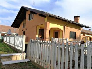 Case in vendita in Via Cervino, Sangano - Immobiliare.it