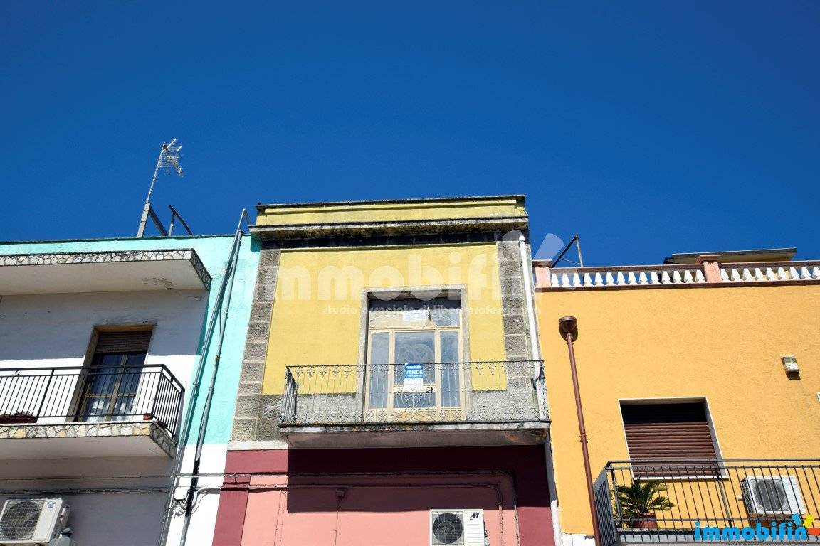 Appartamento da ristrutturare, primo piano, Oria