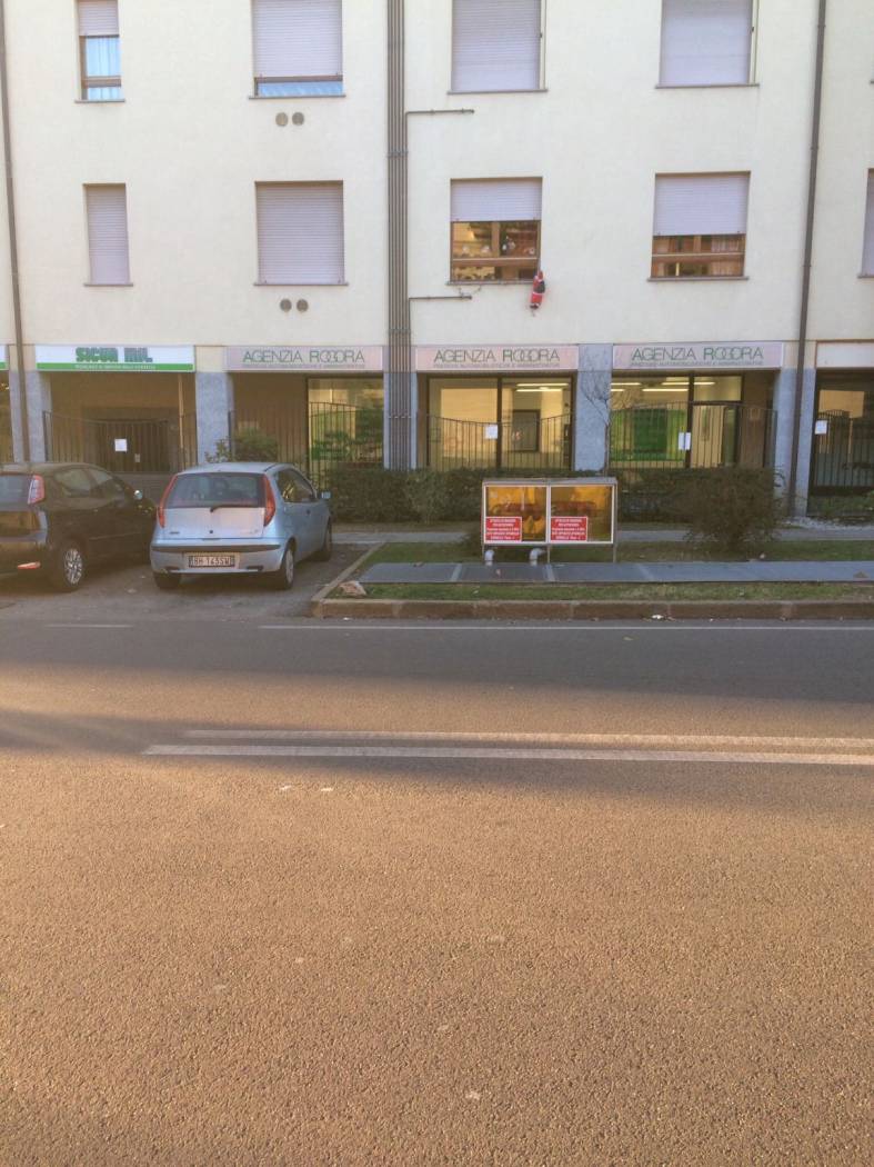 Locale commerciale in Vendita