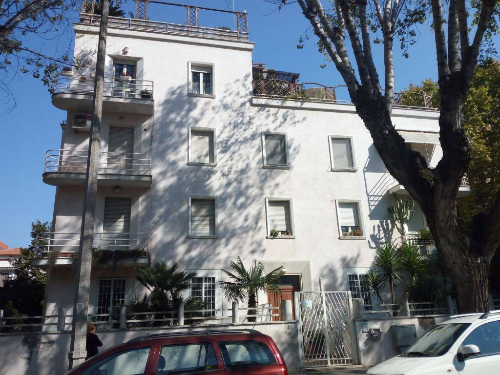 Stanza singola in affitto, affittasi camera singola piazza Giuliano ...